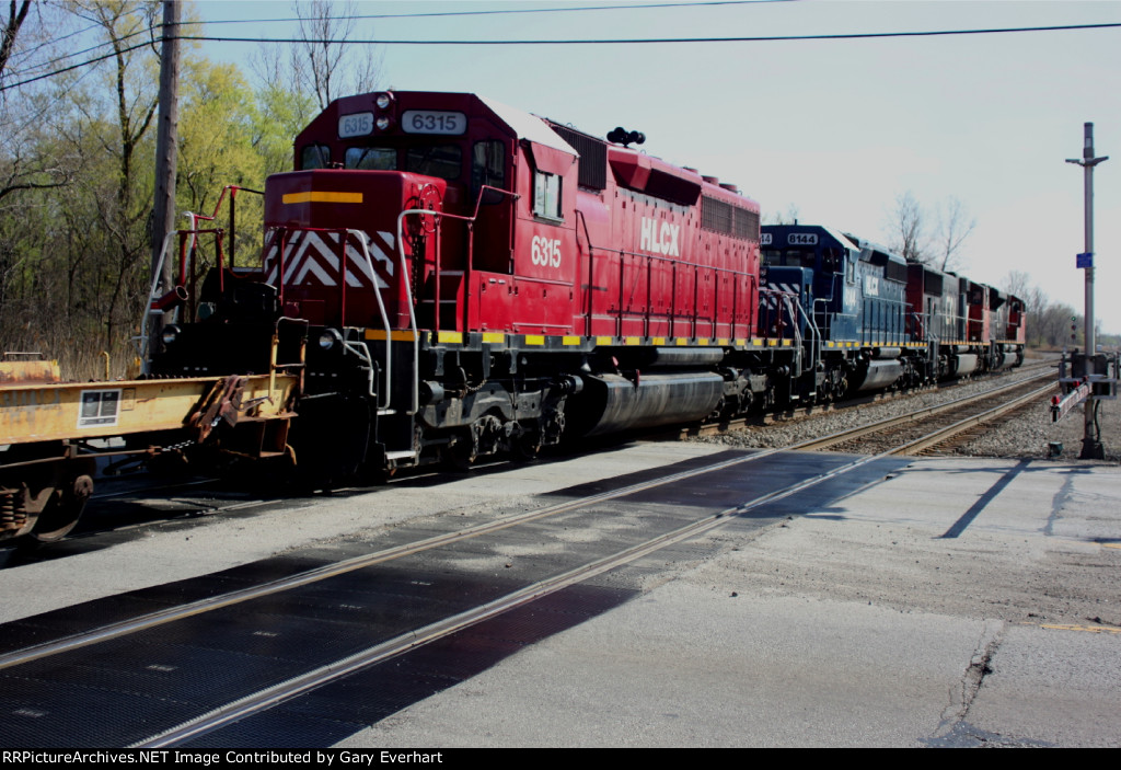 CN 8911, CN 5669, HLCX 8144 & HLCX 6315 - Canadian National and Helm Financial Leasing units
